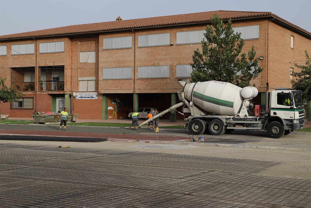 Huétor Tájar invierte casi 200.000 euros para poner sus colegios a ...